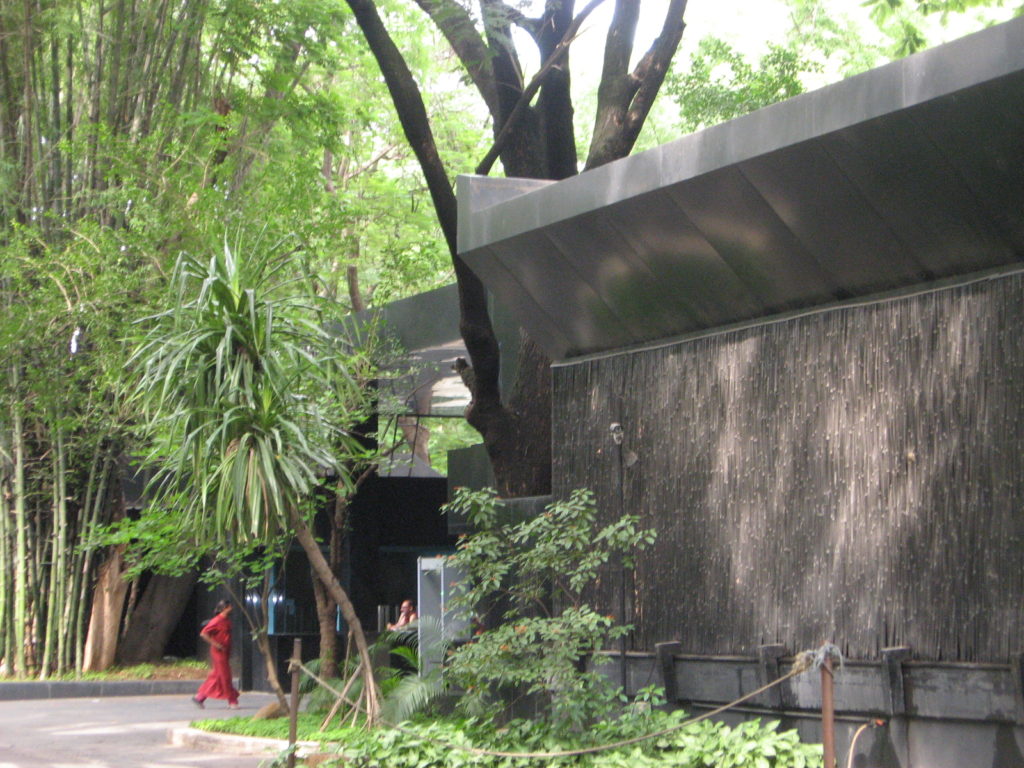 Famous Yoga Ashrams in India For Spiritual Guidance